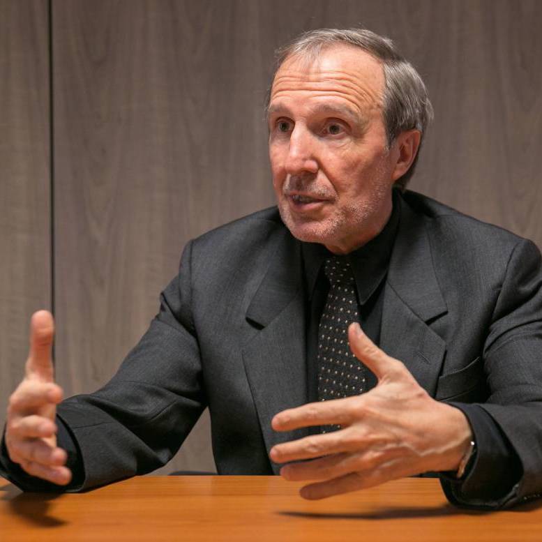 Révoqué de son poste chez Daniel Féau, Éric Donnet entre en résistance ...